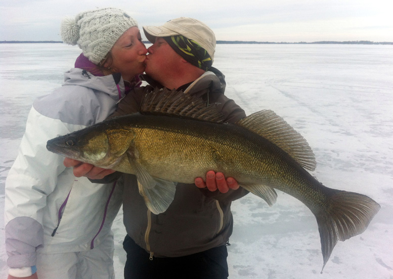 Puss & kram med fin gös! :-) | Fishguide.se